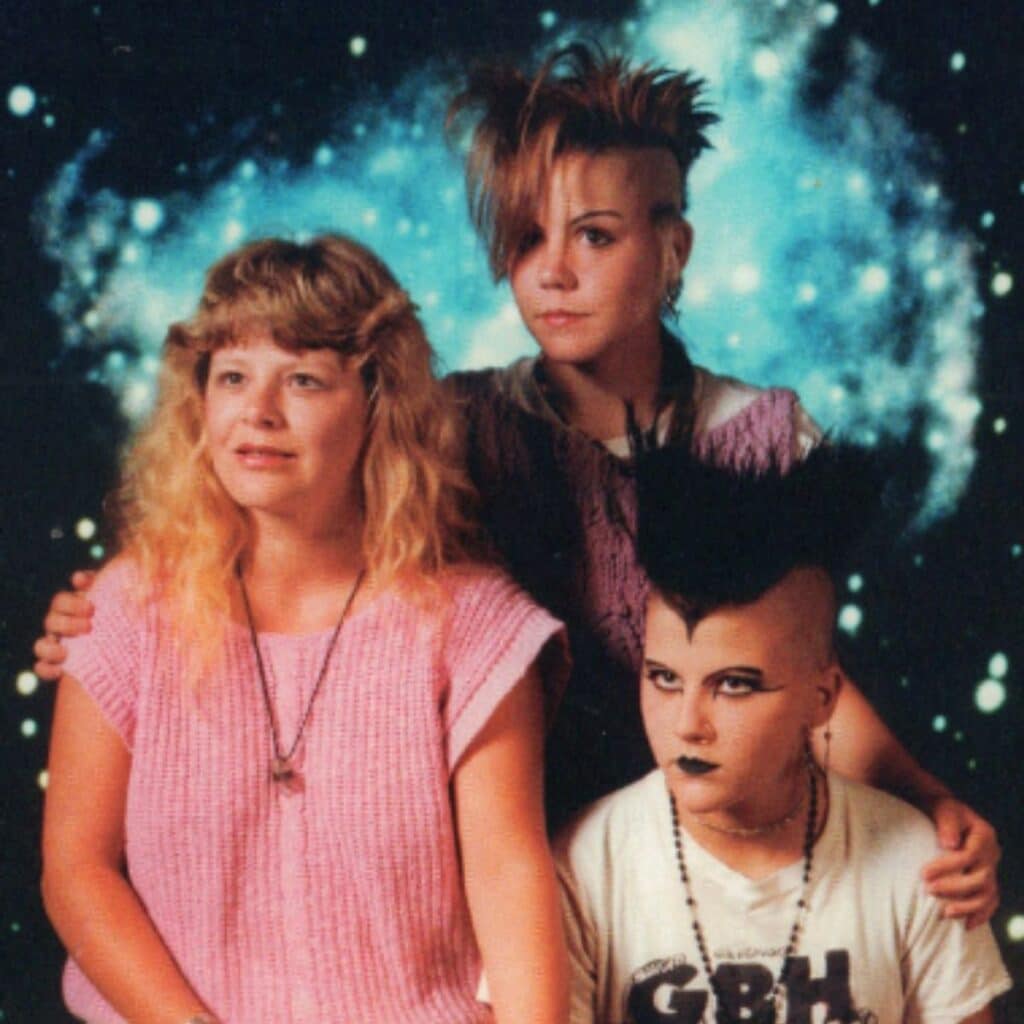 Hilariously Cringe Family Photos That Remind Us All Families Are Weird ...