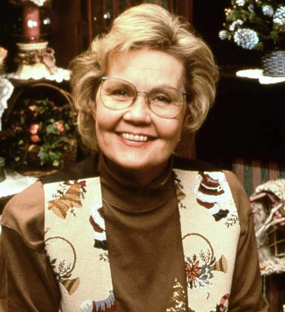 The Heartbreaking List of Celebrities Who Passed Away This Past Year ...