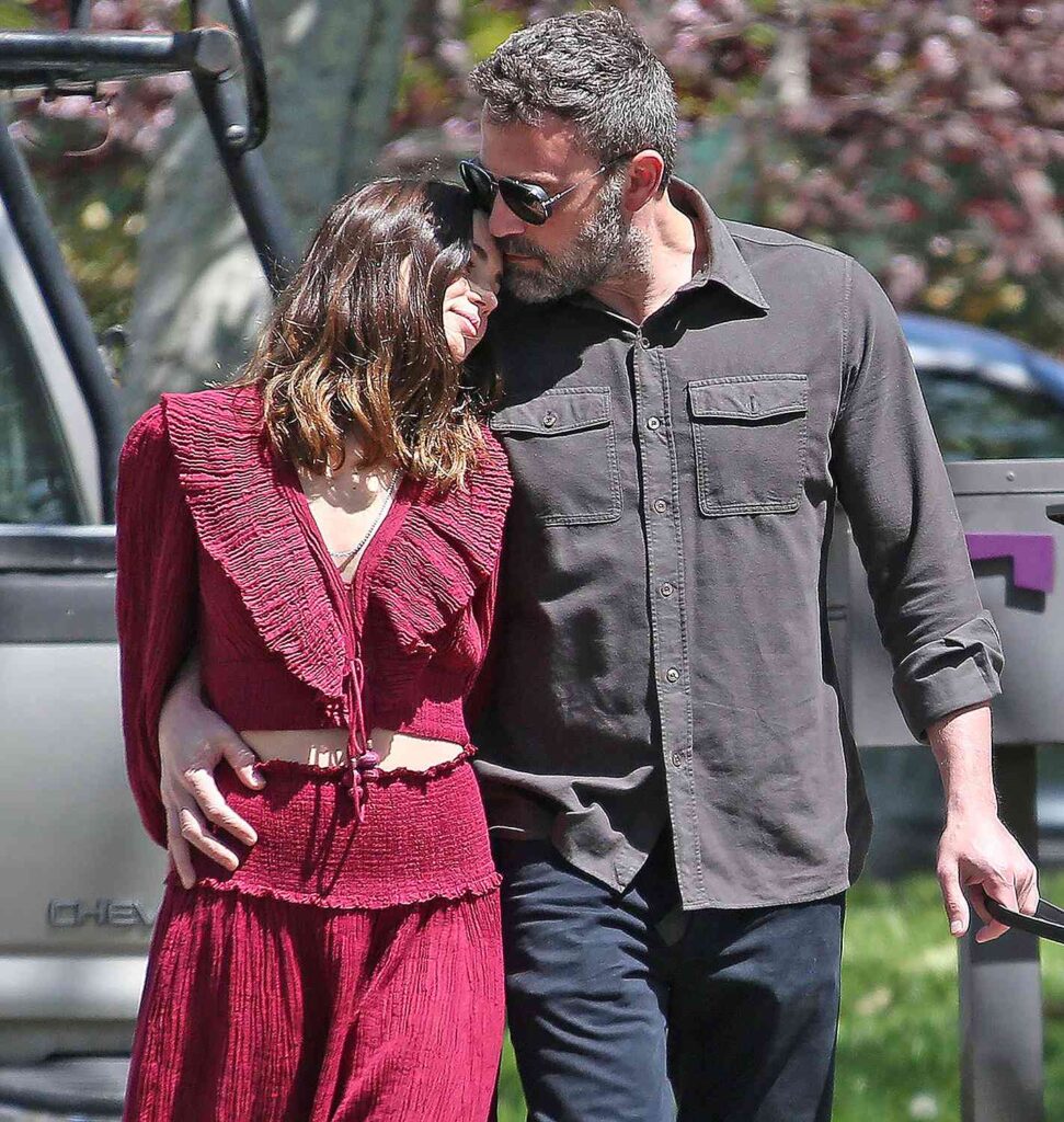 The Many Exes of Hollywood Actor Ben Affleck – Page 21